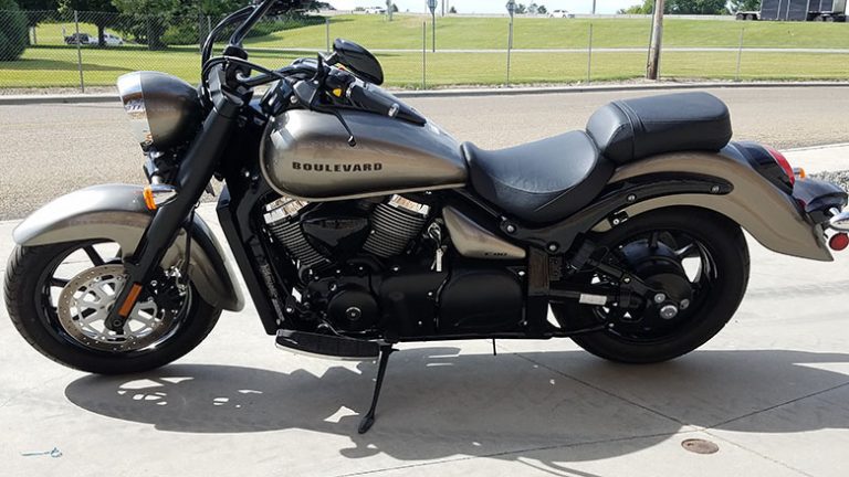 2019 Suzuki Boulevard C90 BOSS Cruiser - Review Specs Price