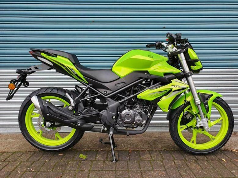 Benelli TNT 125 2020 Naked Bike Review Specs Bikes Catalog