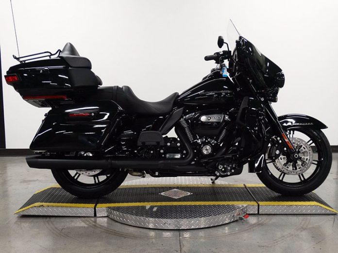 Harley-Davidson 2020 Ultra Limited Touring Motorcycle - Review