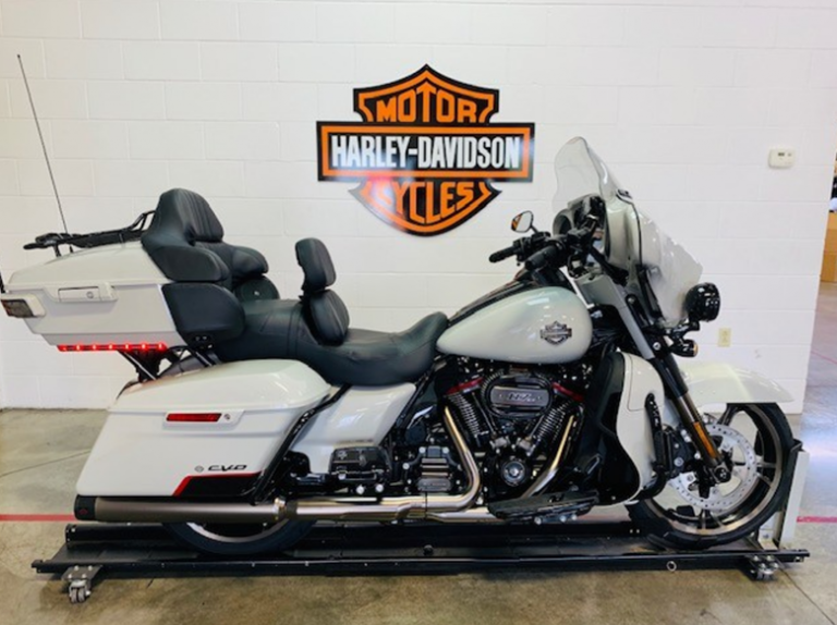 2020 Harley-Davidson CVO Limited Touring Bike - Review Price