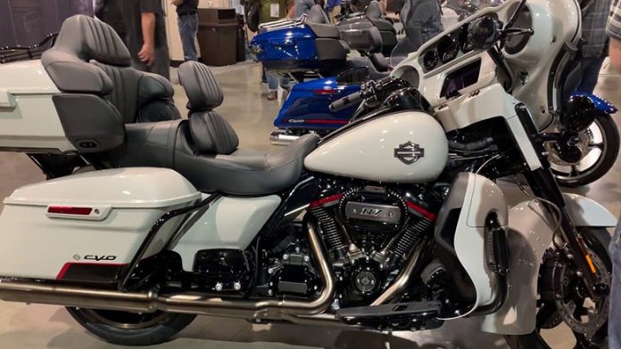 2020 Harley-Davidson CVO Limited Touring Bike - Review Price