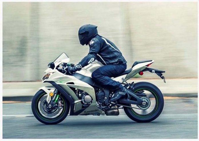 Ninja ZX-10R ABS 2020 Kawasaki Sports Motorcycle - Review Specs