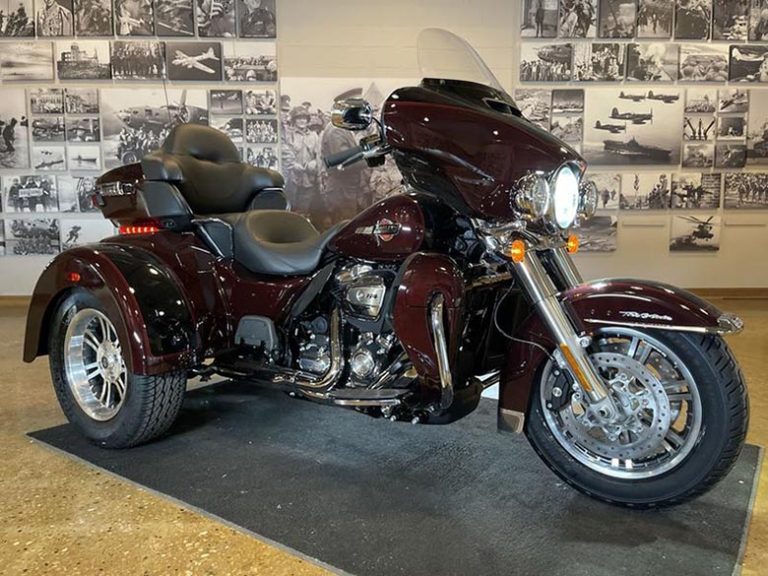 2022 Harley-Davidson Tri Glide Ultra Motorcycle - Review Specs
