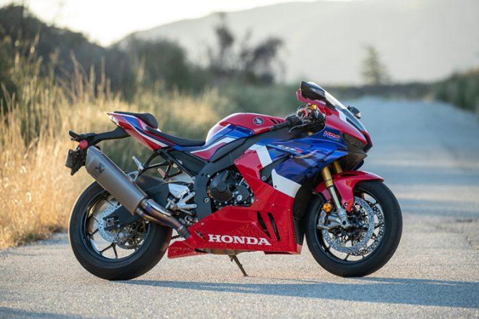 2021 Honda CBR1000RR-R Fireblade SP Sports Bike - Review