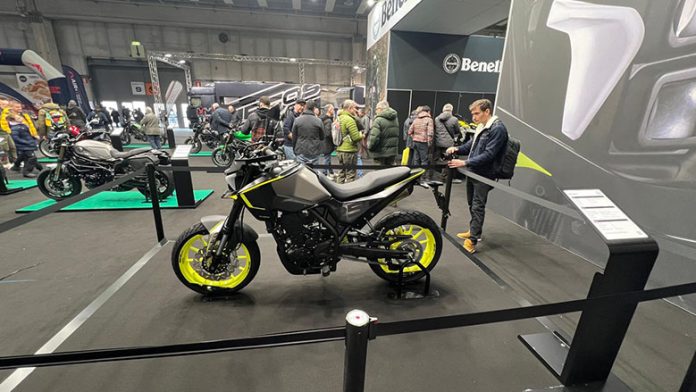 Benelli 2023 BKX 250 S Urban Bike - Review Specs
